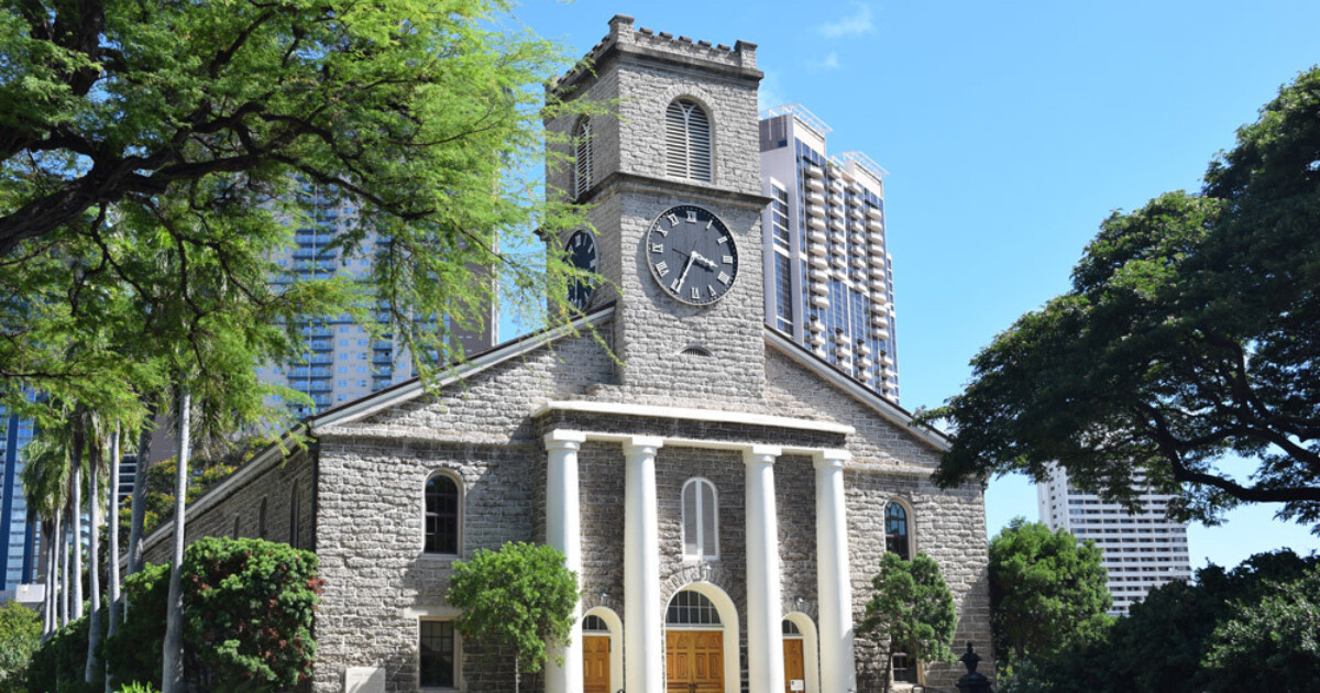 Tour of Kawaiahao Church in Honolulu - Adventure Tours Hawaii
