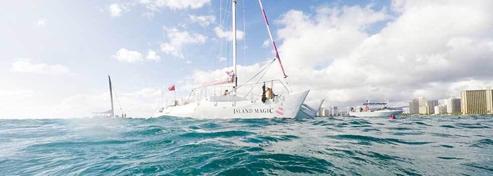 Waikiki Turtle Snorkeling Catamaran - Adventure Tours Hawaii