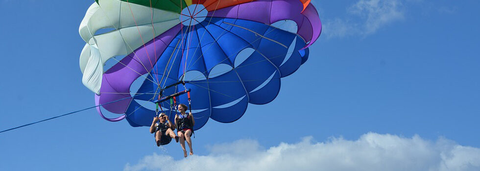 Parasail High Above Waikiki - Adventure Tours Hawaii